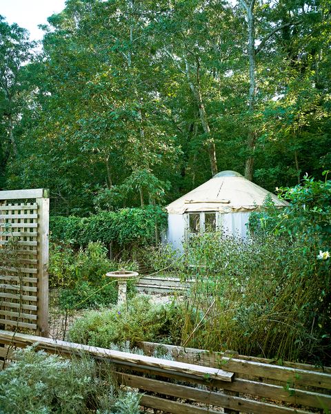 4 Tips to Growing a Sustainable Yurt Garden %%page%% %%sep%% %%sitename%%
