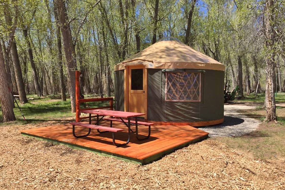 How to Pick the Perfect Yurt for a Glamping Getaway - Pacific Yurts