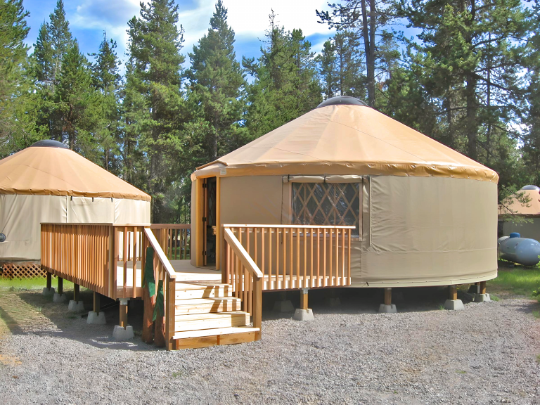 24-foot yurt - Pacific Yurts